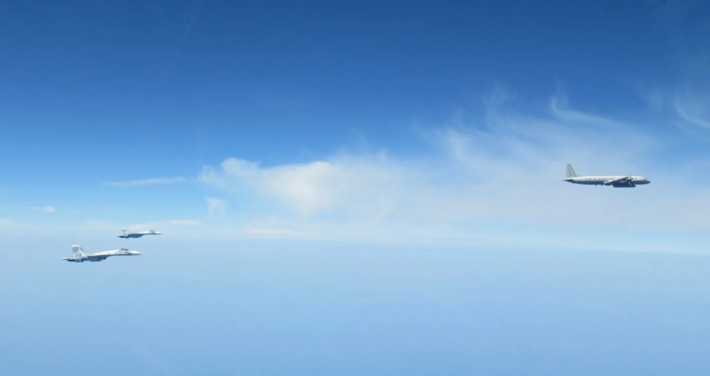 Russian planes fly over NATO border in violation of rules